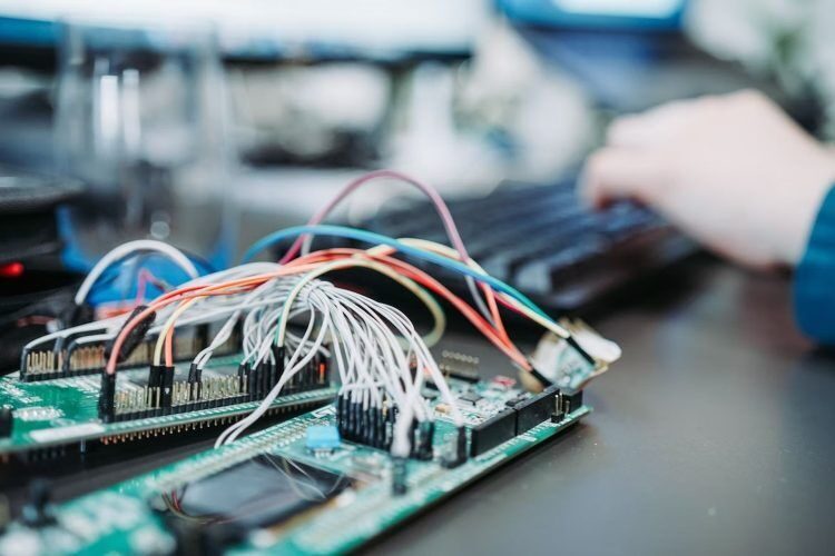 What Is An IoT Gateway: Hardware, Software, Function And Edge Computing