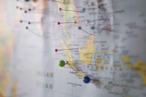 What Is Location-based Marketing Strategy: Types, Advantages, Examples ...
