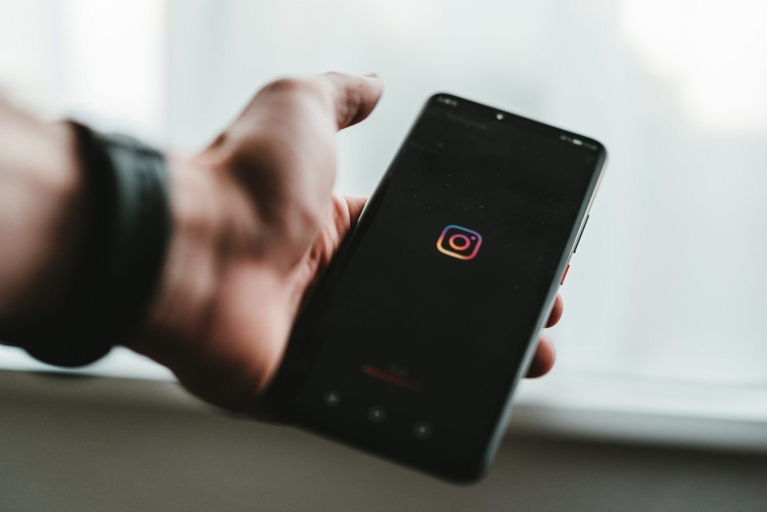 Instagram Not Working: How To Fix It And Alternatives - Dataconomy